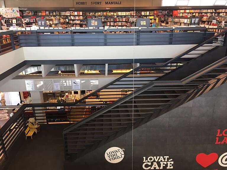 Lovat Librerie | Info | Librerie Lovat